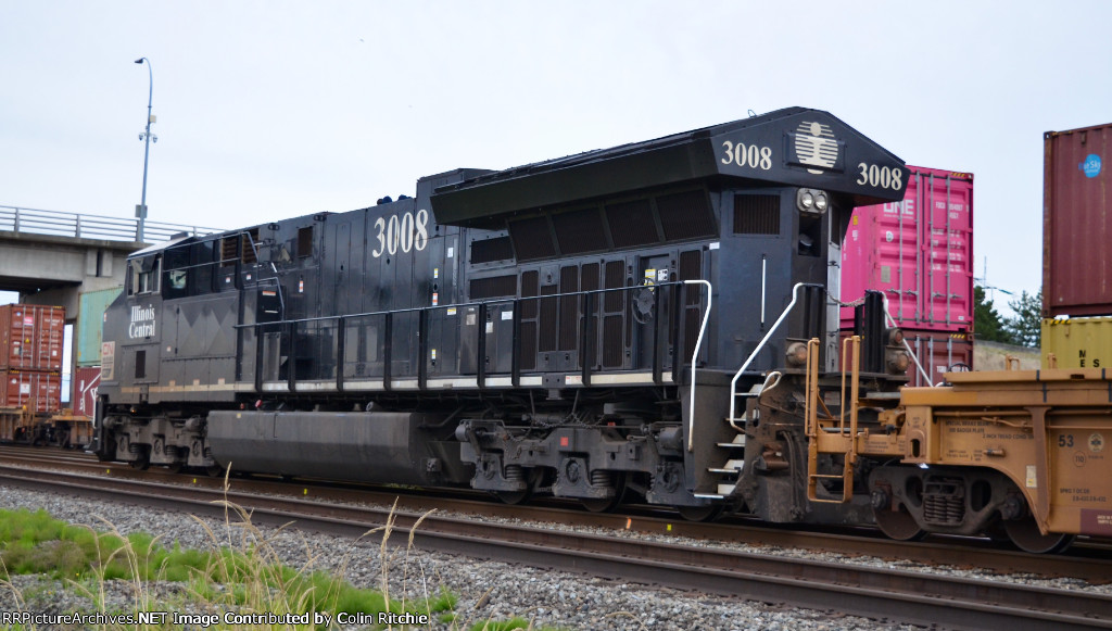 CN 3008, IC Heritage locomotive, trailing DPU WB on #2 track, heading into Robert's Bank